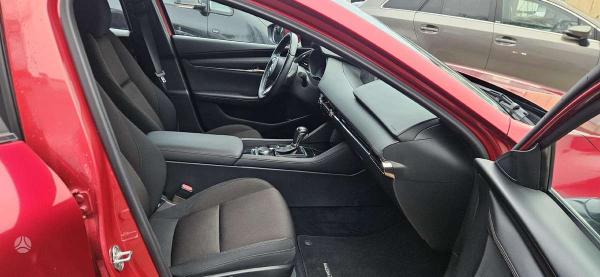 Red Mazda 3 2020 in Marijampole, with an engine capacity of 2.00 L and mileage of 37 thousand km for 17400 €, photo 11 on AUTOMOTO.COM.LV