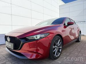 Red Mazda 3 2020 in Riga, with an engine capacity of 2.00 L and mileage of 52 thousand km for 19950 €, photo 3 on AUTOMOTO.COM.LV