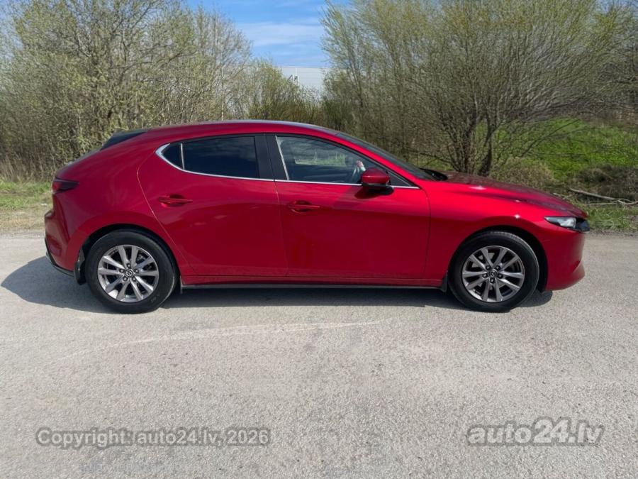 Sarkans Mazda 3 2021 Tallina, ar dzinēja tilpumu 2.00 L un nobraukumu 55 tūkst. km par 19000 €, foto 2 vietnē AUTOMOTO.COM.LV