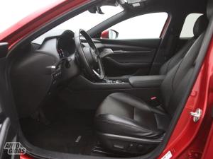 Sarkans Mazda 3 2021 Viļņa, ar dzinēja tilpumu 2.00 L un nobraukumu 122 tūkst. km par 18099 €, foto 5 vietnē AUTOMOTO.COM.LV