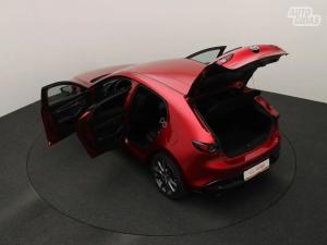 Sarkans Mazda 3 2021 Viļņa, ar dzinēja tilpumu 2.00 L un nobraukumu 122 tūkst. km par 18099 €, foto 14 vietnē AUTOMOTO.COM.LV