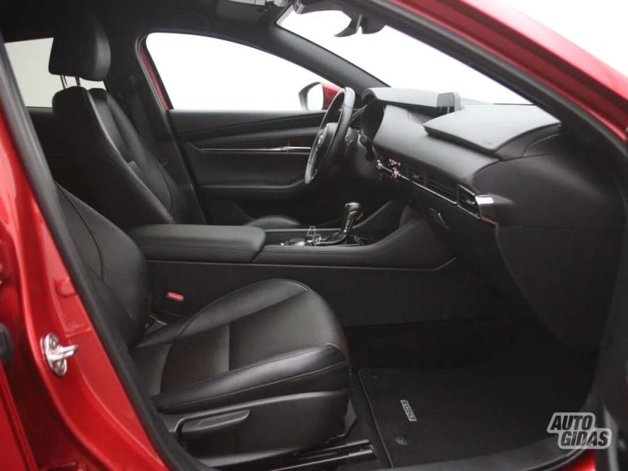 Sarkans Mazda 3 2021 Viļņa, ar dzinēja tilpumu 2.00 L un nobraukumu 122 tūkst. km par 18099 €, foto 15 vietnē AUTOMOTO.COM.LV