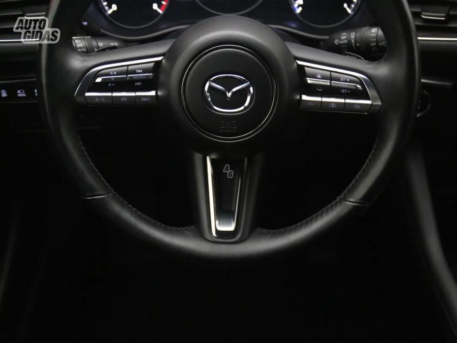 Sarkans Mazda 3 2021 Viļņa, ar dzinēja tilpumu 2.00 L un nobraukumu 122 tūkst. km par 18099 €, foto 19 vietnē AUTOMOTO.COM.LV