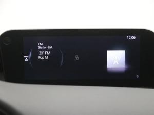 Sarkans Mazda 3 2021 Viļņa, ar dzinēja tilpumu 2.00 L un nobraukumu 122 tūkst. km par 18099 €, foto 23 vietnē AUTOMOTO.COM.LV