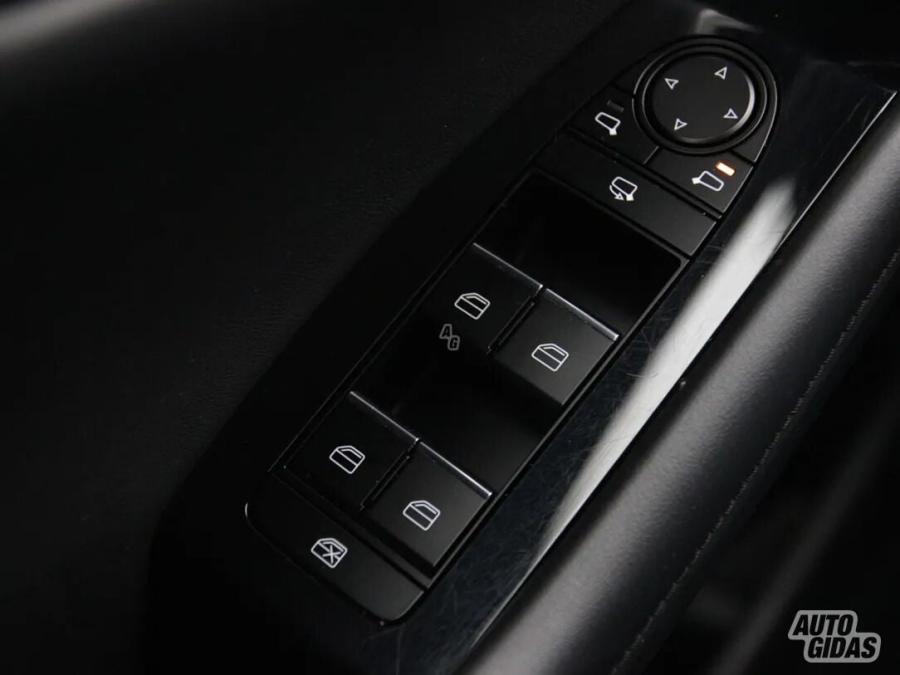 Sarkans Mazda 3 2021 Viļņa, ar dzinēja tilpumu 2.00 L un nobraukumu 122 tūkst. km par 18099 €, foto 27 vietnē AUTOMOTO.COM.LV