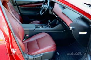 Red Mazda 3 2021 in Tallinn, with an engine capacity of 2.00 L and mileage of 77 thousand km for 19500 €, photo 16 on AUTOMOTO.COM.LV