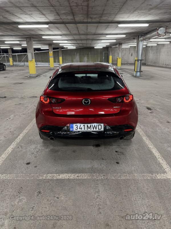 Sarkans Mazda 3 2022 Tallina, ar dzinēja tilpumu 2.00 L un nobraukumu 134 tūkst. km par 18000 €, foto 2 vietnē AUTOMOTO.COM.LV