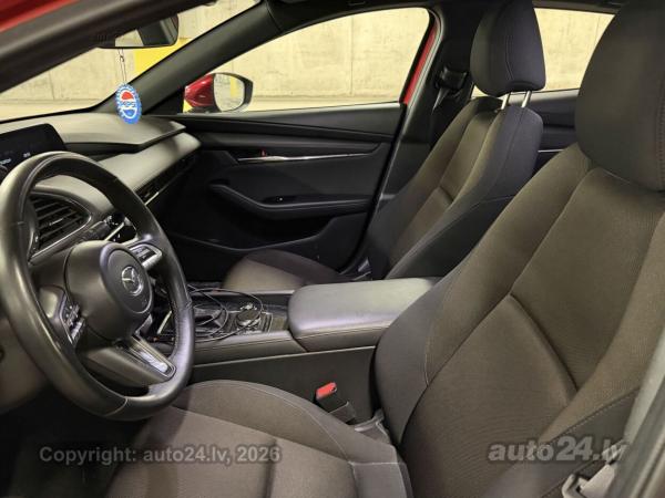 Sarkans Mazda 3 2022 Tallina, ar dzinēja tilpumu 2.00 L un nobraukumu 134 tūkst. km par 18000 €, foto 7 vietnē AUTOMOTO.COM.LV