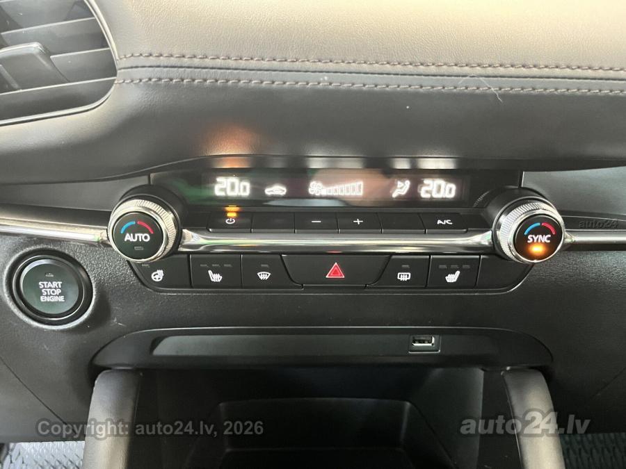 Red Mazda 3 2022 in Tallinn, with an engine capacity of 2.00 L and mileage of 136 thousand km for 18300 €, photo 18 on AUTOMOTO.COM.LV