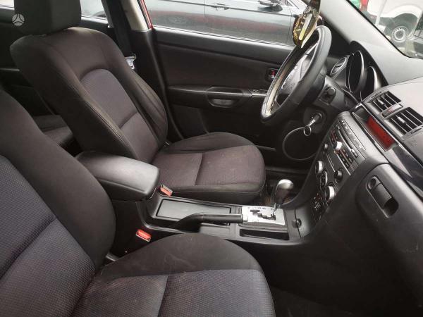Red Mazda 3 2008 in Vilnius, with an engine capacity of 1.60 L and mileage of 235 thousand km for 1690 €, photo 8 on AUTOMOTO.COM.LV