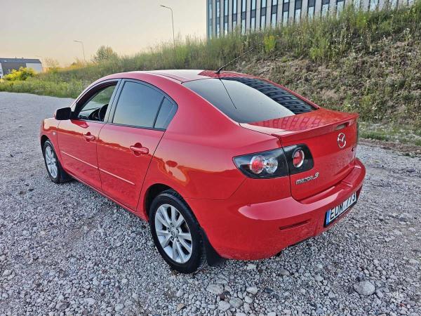 Sarkans Mazda 3 2008 Viļņa, ar dzinēja tilpumu 1.60 L un nobraukumu 184 tūkst. km par 1600 €, foto 5 vietnē AUTOMOTO.COM.LV