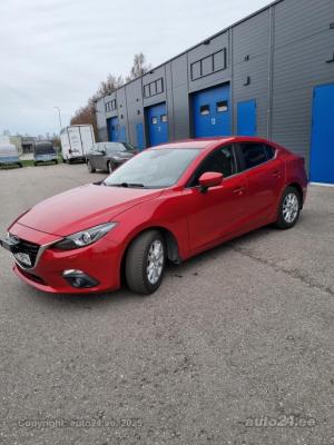 Red Mazda 3 2015 in Kuressaare, with an engine capacity of 2.00 L and mileage of 153 thousand km for 8900 €, photo 8 on AUTOMOTO.COM.LV
