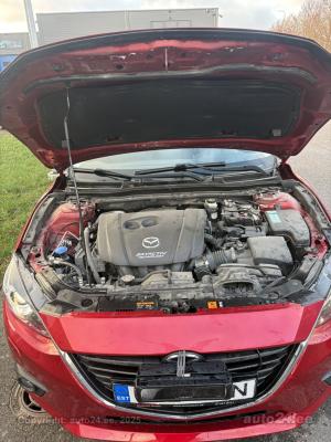 Red Mazda 3 2015 in Kuressaare, with an engine capacity of 2.00 L and mileage of 153 thousand km for 8900 €, photo 12 on AUTOMOTO.COM.LV