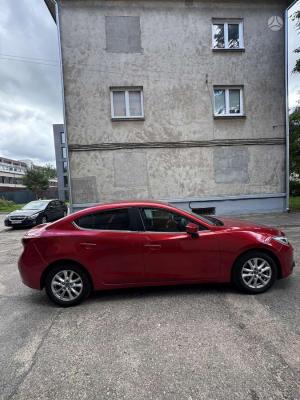 Red Mazda 3 2015 in Vilnius, with an engine capacity of 2.00 L and mileage of 90 thousand km for 7900 €, photo 5 on AUTOMOTO.COM.LV