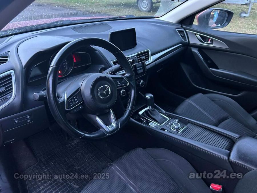 Sarkans Mazda 3 2017 Tallina, ar dzinēja tilpumu 2.00 L un nobraukumu 96 tūkst. km par 12700 €, foto 12 vietnē AUTOMOTO.COM.LV