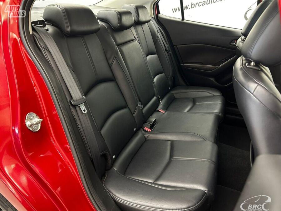 Red Mazda 3 2017 in Avizieniai, with an engine capacity of 2.00 L and mileage of 90 thousand km for 9100 €, photo 11 on AUTOMOTO.COM.LV