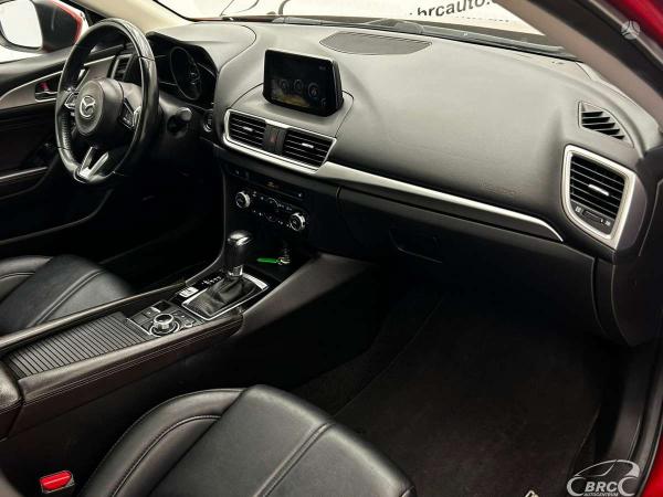 Red Mazda 3 2017 in Vilnius, with an engine capacity of 2.00 L and mileage of 90 thousand km for 8500 €, photo 8 on AUTOMOTO.COM.LV