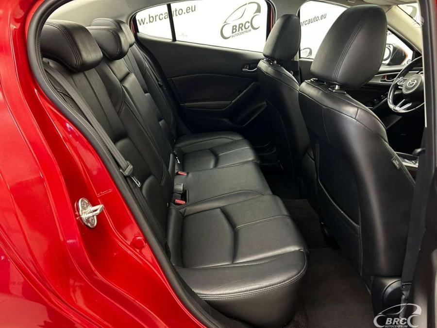 Red Mazda 3 2017 in Vilnius, with an engine capacity of 2.00 L and mileage of 90 thousand km for 8500 €, photo 11 on AUTOMOTO.COM.LV