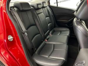 Red Mazda 3 2017 in Vilnius, with an engine capacity of 2.00 L and mileage of 90 thousand km for 8500 €, photo 12 on AUTOMOTO.COM.LV