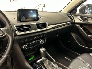 Red Mazda 3 2017 in Vilnius, with an engine capacity of 2.00 L and mileage of 90 thousand km for 8500 €, photo 18 on AUTOMOTO.COM.LV