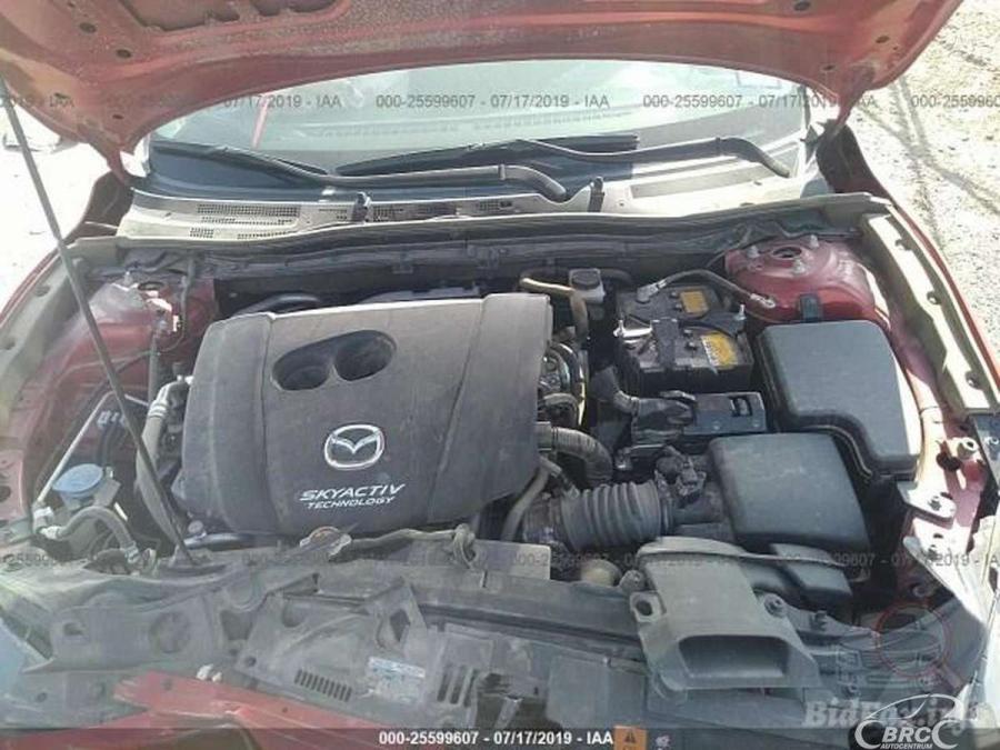 Red Mazda 3 2017 in Vilnius, with an engine capacity of 2.00 L and mileage of 90 thousand km for 8500 €, photo 30 on AUTOMOTO.COM.LV
