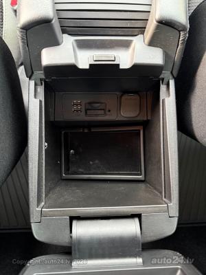 Sarkans Mazda 3 2017 Tallina, ar dzinēja tilpumu 2.00 L un nobraukumu 149 tūkst. km par 9800 €, foto 20 vietnē AUTOMOTO.COM.LV