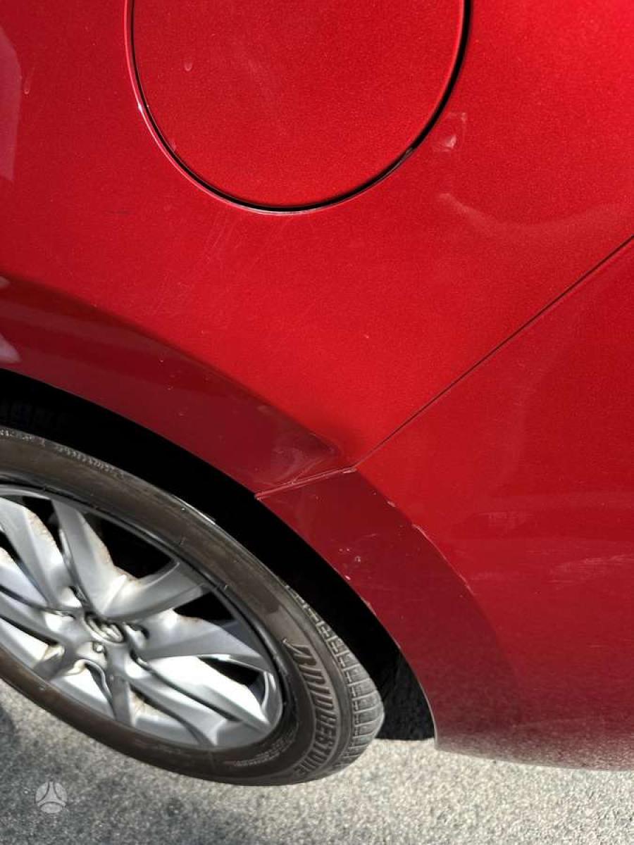 Sarkans Mazda 3 2018 Kauņa, ar dzinēja tilpumu 2.00 L un nobraukumu 100 tūkst. km par 12900 €, foto 14 vietnē AUTOMOTO.COM.LV