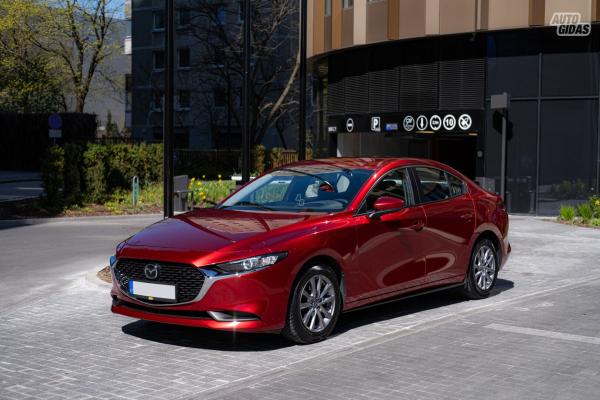 Red Mazda 3 2021 in Vilnius, with an engine capacity of 2.00 L and mileage of 61 thousand km for 17499 €, photo 2 on AUTOMOTO.COM.LV