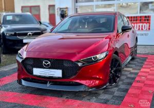 Sarkans Mazda 3 2023 Kauņa, ar dzinēja tilpumu 2.00 L un nobraukumu 42 tūkst. km par 25489 €, foto  vietnē AUTOMOTO.COM.LV
