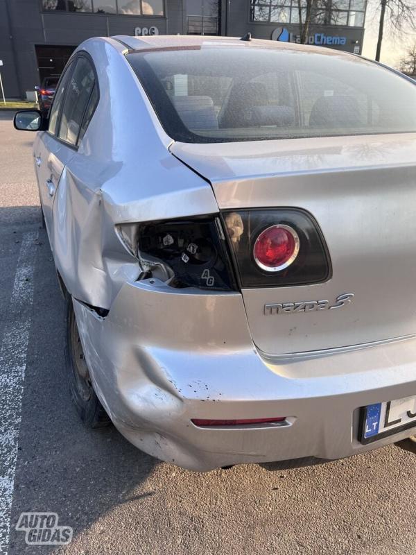 Mazda 3 2006 in Vilnius, with an engine capacity of 1.60 L and mileage of 207 thousand km for 500 €, photo 4 on AUTOMOTO.COM.LV
