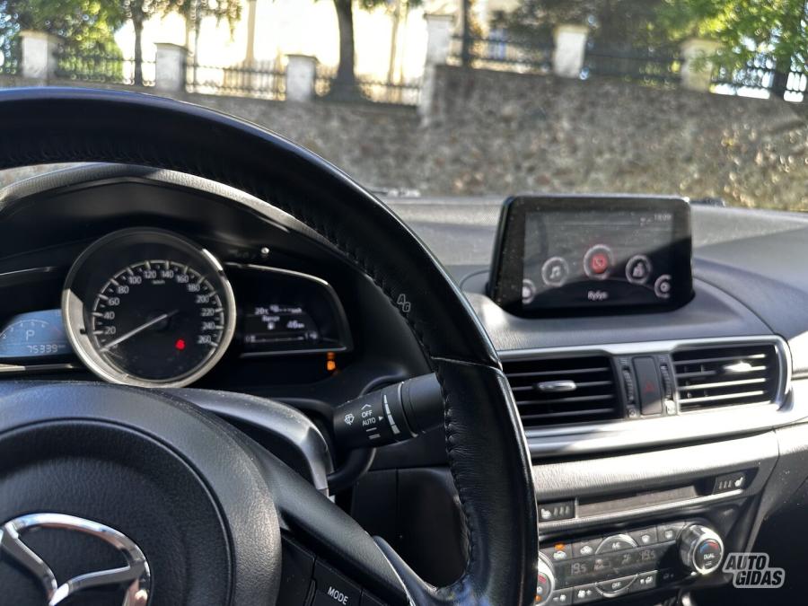 Mazda 3 2018 in Vilnius, with an engine capacity of 2.00 L and mileage of 75 thousand km for 14950 €, photo 13 on AUTOMOTO.COM.LV