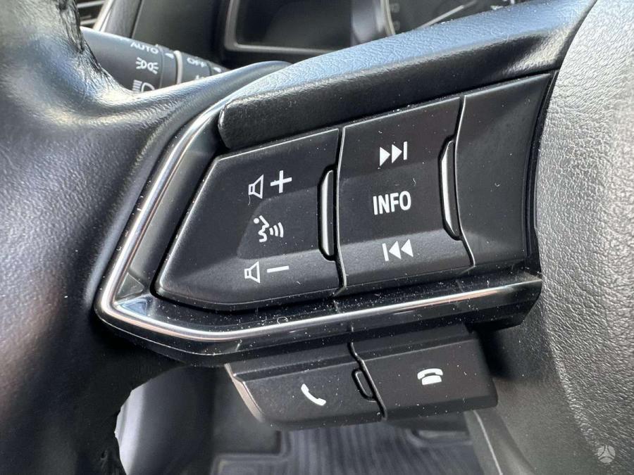 Mazda 3 2018 in Klaipeda, with an engine capacity of 2.00 L and mileage of 113 thousand km for 12900 €, photo 14 on AUTOMOTO.COM.LV