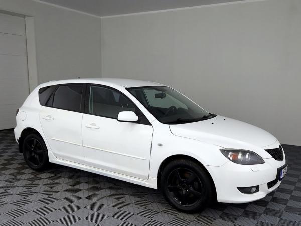 White Mazda 3 2006 in Tallinn, with an engine capacity of 1.60 L and mileage of 215 thousand km for 1599 €, photo 9 on AUTOMOTO.COM.LV