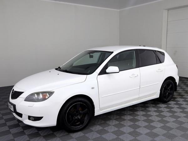 White Mazda 3 2006 in Tallinn, with an engine capacity of 1.60 L and mileage of 215 thousand km for 1599 €, photo 10 on AUTOMOTO.COM.LV