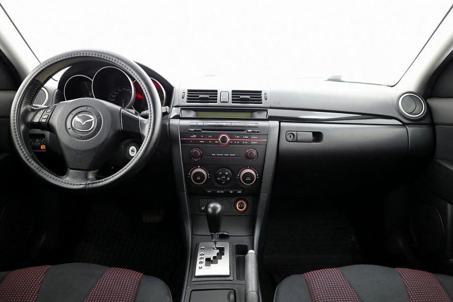 Balts Mazda 3 2006 Tallina, ar dzinēja tilpumu 1.60 L un nobraukumu 215 tūkst. km par 1599 €, foto 14 vietnē AUTOMOTO.COM.LV