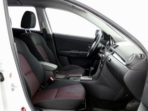Balts Mazda 3 2006 Tallina, ar dzinēja tilpumu 1.60 L un nobraukumu 215 tūkst. km par 1599 €, foto 15 vietnē AUTOMOTO.COM.LV
