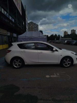 White Mazda 3 2010 in Kaunas, with an engine capacity of 1.56 L and mileage of 315 thousand km for 2400 €, photo 6 on AUTOMOTO.COM.LV