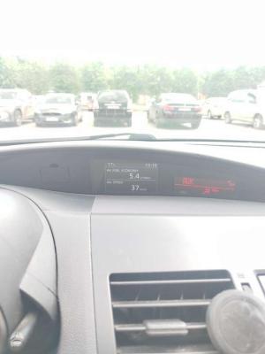 White Mazda 3 2010 in Kaunas, with an engine capacity of 1.56 L and mileage of 315 thousand km for 2400 €, photo 11 on AUTOMOTO.COM.LV