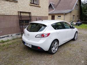 White Mazda 3 2010 in Panevezys, with an engine capacity of 1.60 L and mileage of 256 thousand km for 1450 €, photo 7 on AUTOMOTO.COM.LV