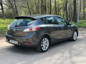 Белый Мазда 3 2012 в Рига, объемом двигателя 1.60 л и пробегом 0 тыс. км за 4299 €, фото 6 на AUTOMOTO.COM.LV