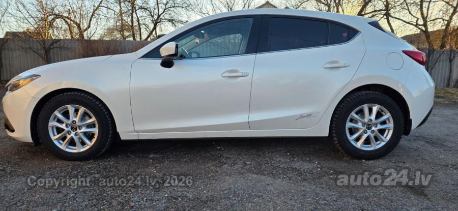 White Mazda 3 2014 in Johvi, with an engine capacity of 1.50 L and mileage of 168 thousand km for 6700 €, photo 8 on AUTOMOTO.COM.LV