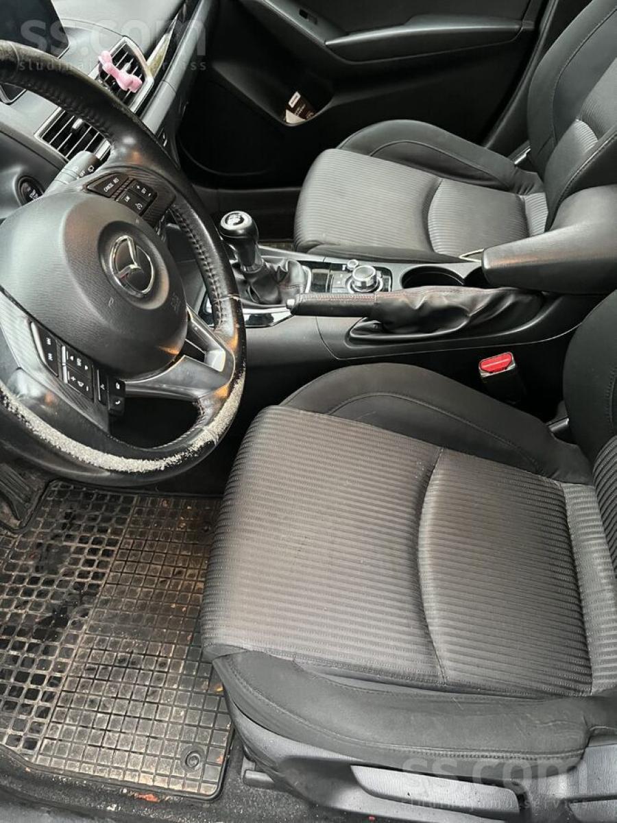 White Mazda 3 2014 in Riga, with an engine capacity of 1.50 L and mileage of 199 thousand km for 5100 €, photo 6 on AUTOMOTO.COM.LV
