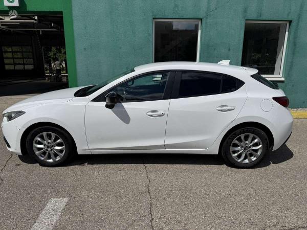 Balts Mazda 3 2014 Kauņa, ar dzinēja tilpumu 1.50 L un nobraukumu 170 tūkst. km par 4500 €, foto 4 vietnē AUTOMOTO.COM.LV