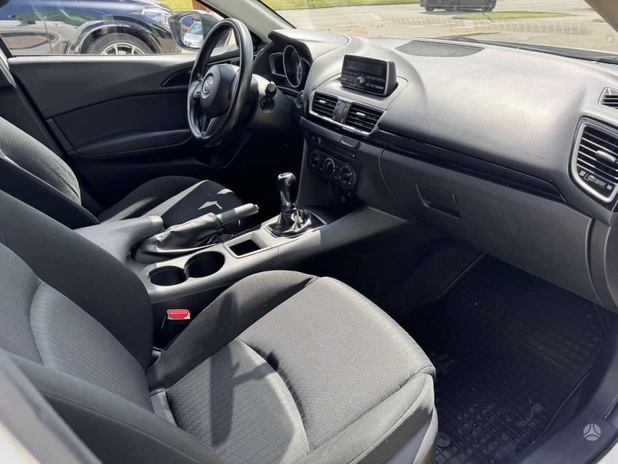 White Mazda 3 2014 in Kaunas, with an engine capacity of 1.50 L and mileage of 170 thousand km for 4500 €, photo 10 on AUTOMOTO.COM.LV