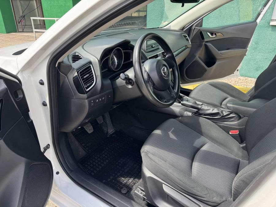White Mazda 3 2014 in Kaunas, with an engine capacity of 1.50 L and mileage of 170 thousand km for 4500 €, photo 11 on AUTOMOTO.COM.LV