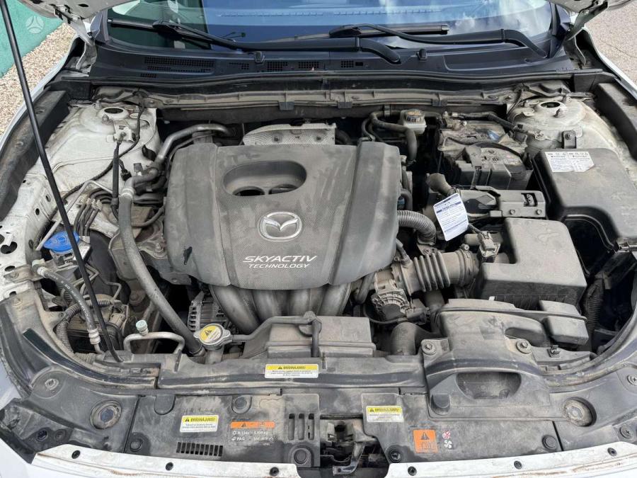 White Mazda 3 2014 in Kaunas, with an engine capacity of 1.50 L and mileage of 170 thousand km for 4500 €, photo 19 on AUTOMOTO.COM.LV