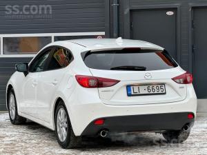 White Mazda 3 2015 in Riga, with an engine capacity of 2.20 L and mileage of 159 thousand km for 3950 €, photo 3 on AUTOMOTO.COM.LV