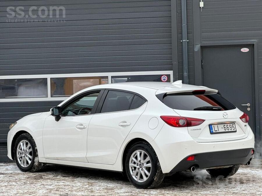 White Mazda 3 2015 in Riga, with an engine capacity of 2.20 L and mileage of 159 thousand km for 3950 €, photo 4 on AUTOMOTO.COM.LV