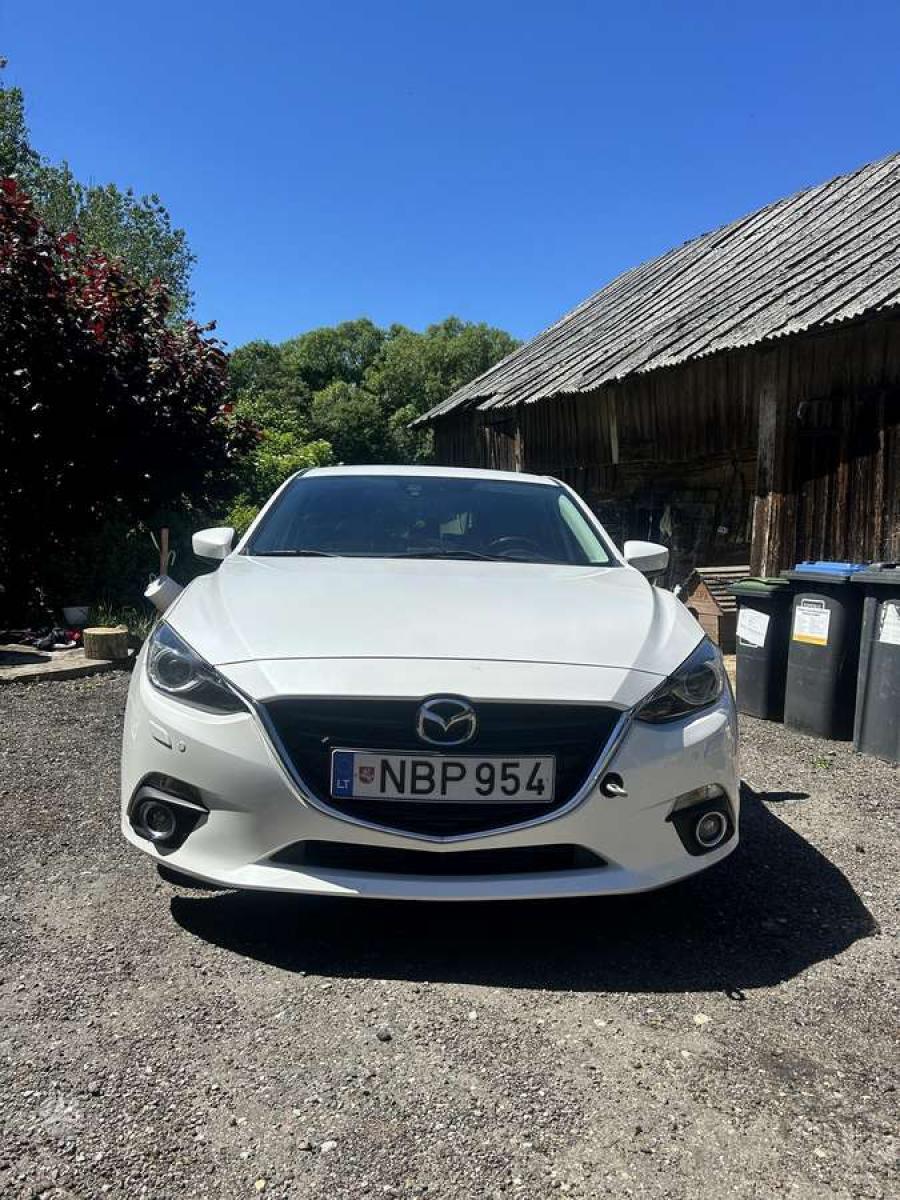 White Mazda 3 2015 in Silale, with an engine capacity of 2.19 L and mileage of 176 thousand km for 3300 €, photo 1 on AUTOMOTO.COM.LV
