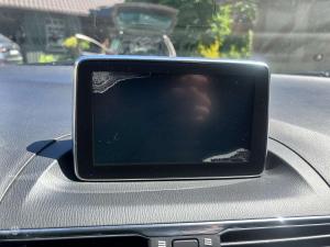 White Mazda 3 2015 in Silale, with an engine capacity of 2.19 L and mileage of 176 thousand km for 3300 €, photo 11 on AUTOMOTO.COM.LV